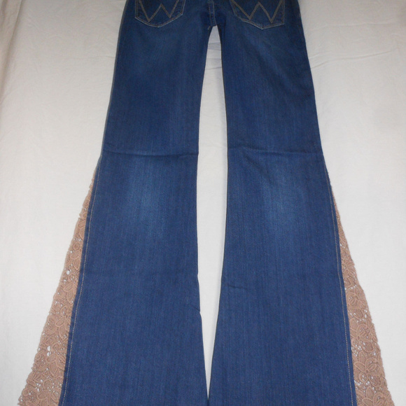 Wrangler | Jeans | Wrangler Denim Western Bell Bottom Flare Jeans Nwt ...